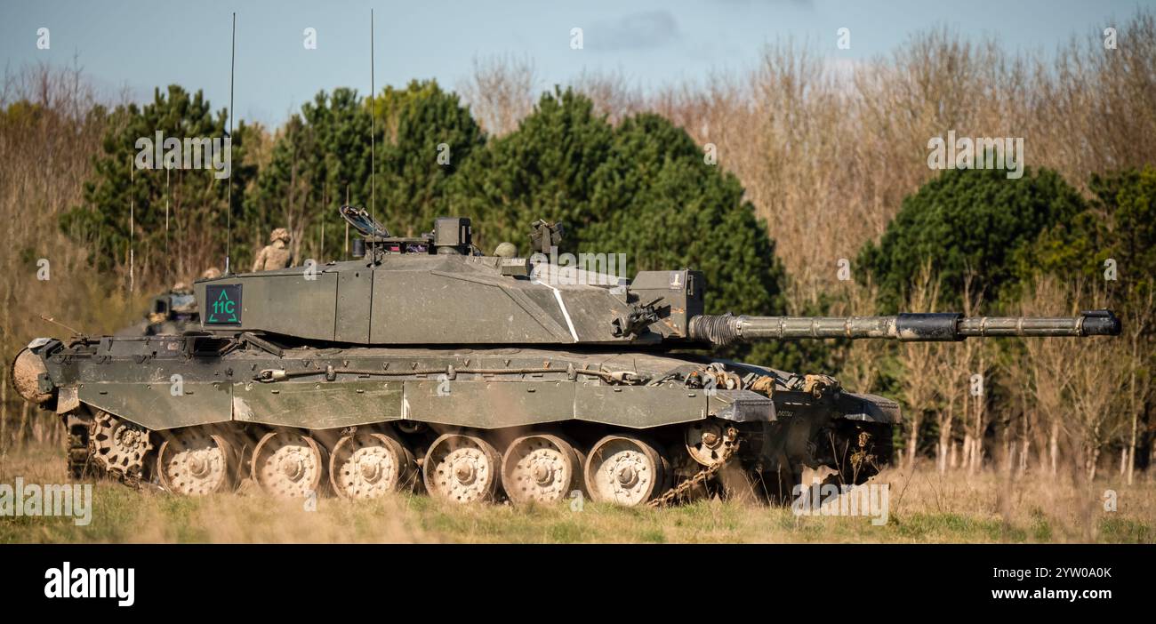 close-up of a Challenger ii 2 FV4034 main battle tank Stock Photo - Alamy