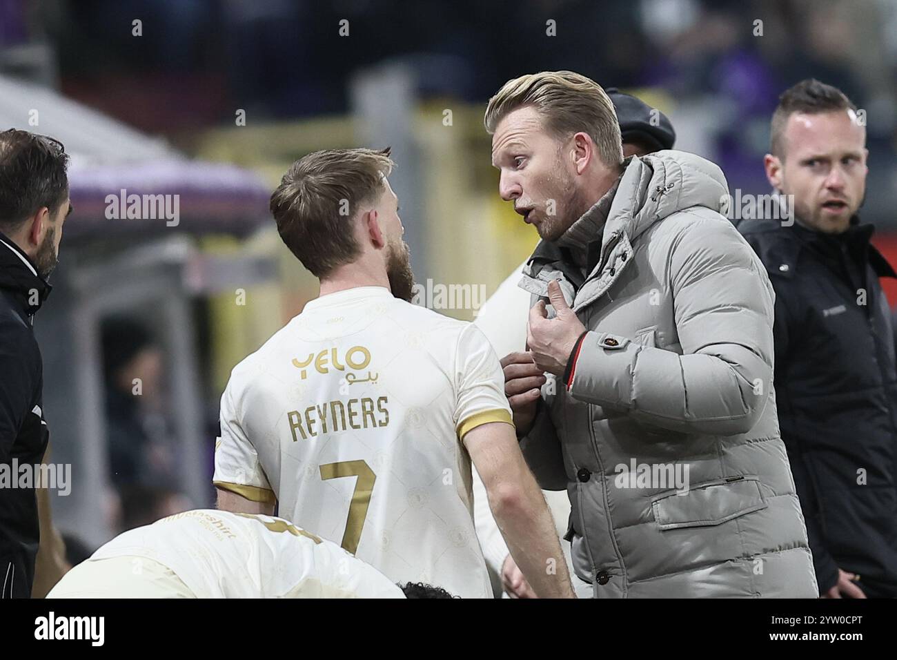 Brussels, Belgium. 08th Dec, 2024. Beerschot's Tom Reyners and ...