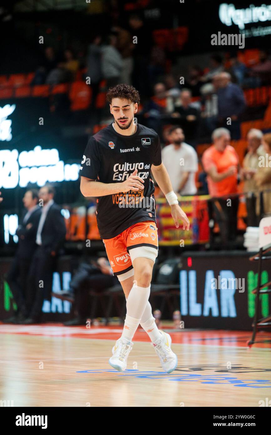 Valencia pride basketball hi-res stock photography and images - Alamy