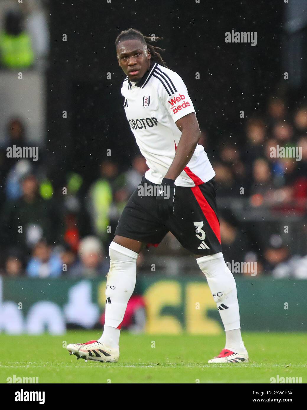 Calvin bassey fulham 2024 hi-res stock photography and images - Alamy