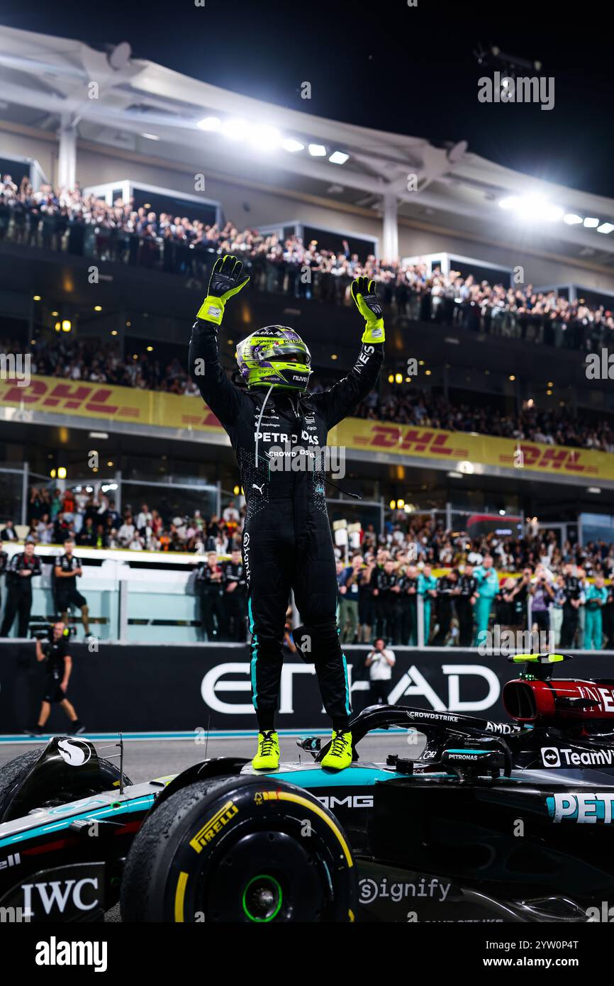 HAMILTON Lewis (gbr), Mercedes AMG F1 Team W15, celebrating his last ...