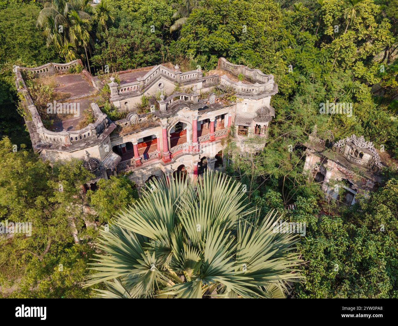 Narshingdi, Bangladesh. 08th Dec, 2024. A centuries-old 'zamindar ...