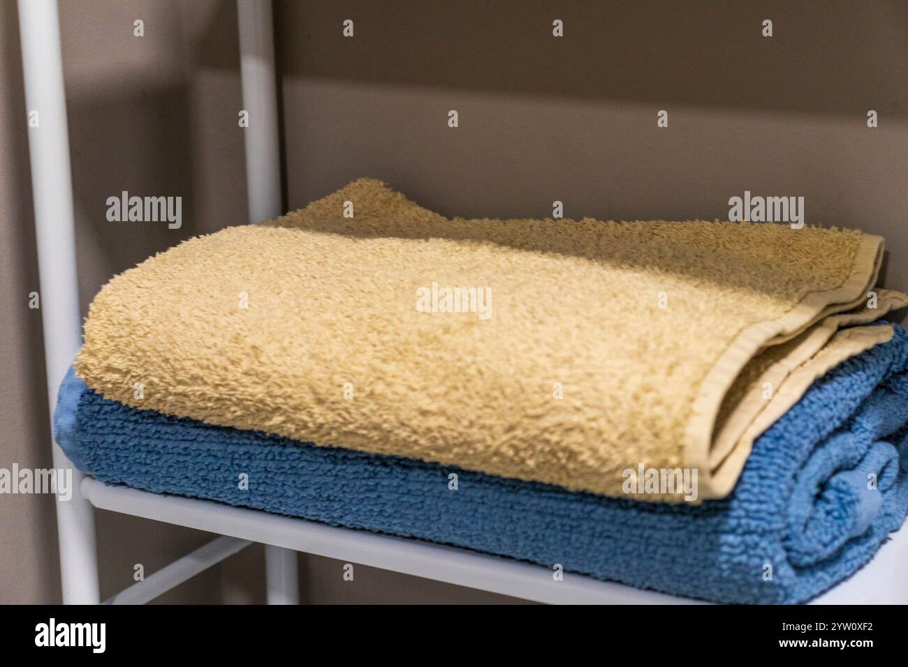 Tidy shelf hi-res stock photography and images - Alamy