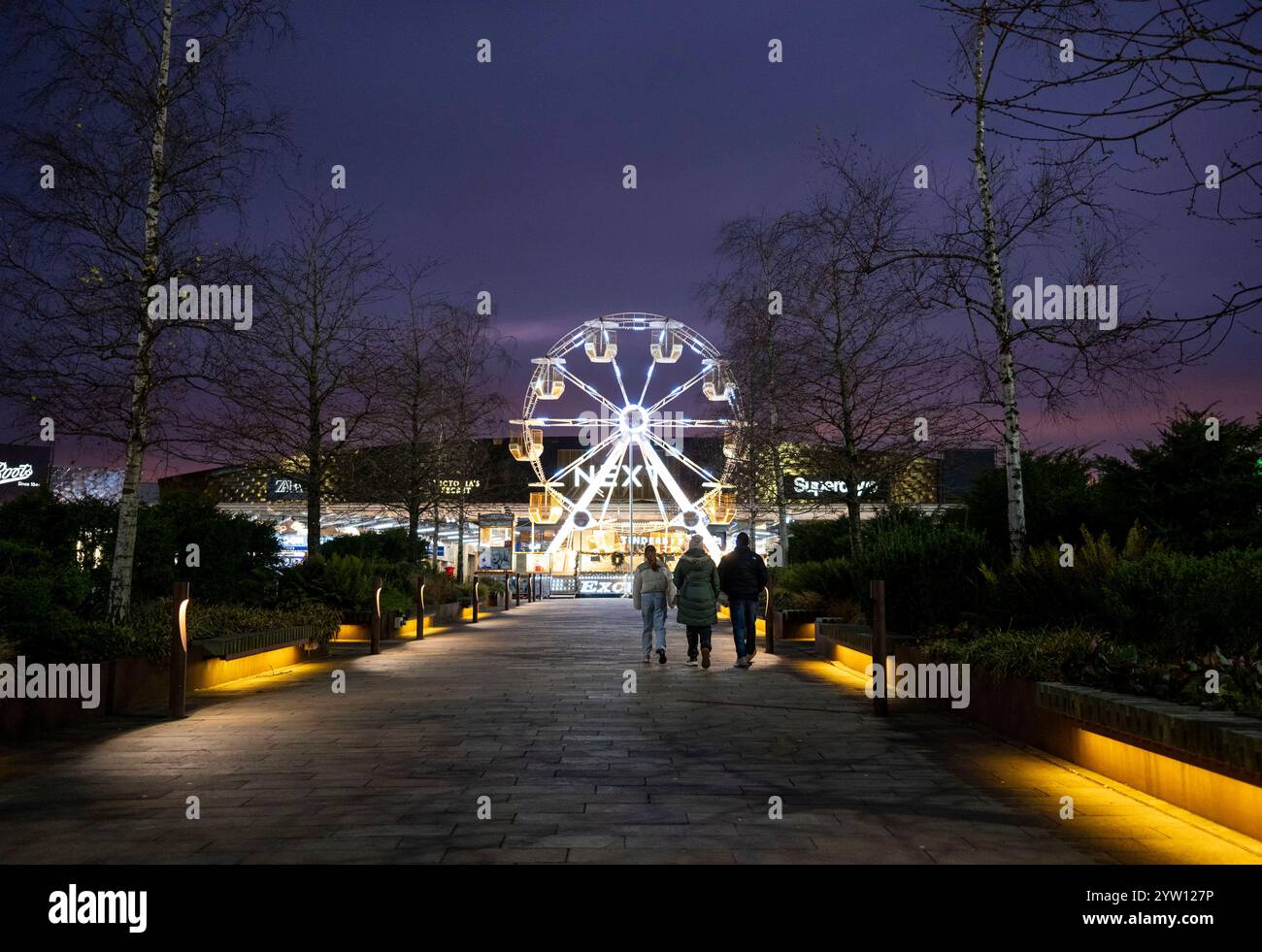 Glasgow fort shopping centre 2024 hi-res stock photography and images ...