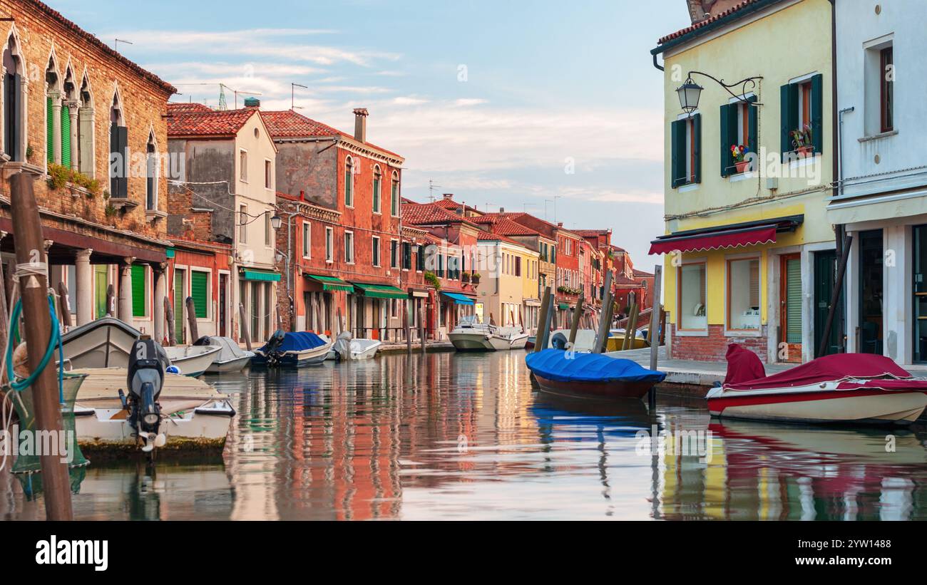 Venice italy boat motorboat hi-res stock photography and images - Alamy