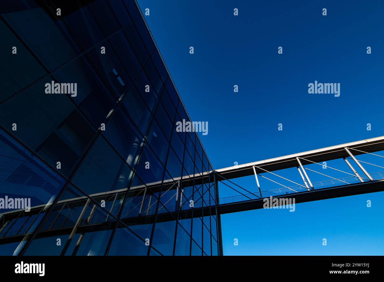 Slide low view office building hi-res stock photography and images - Alamy