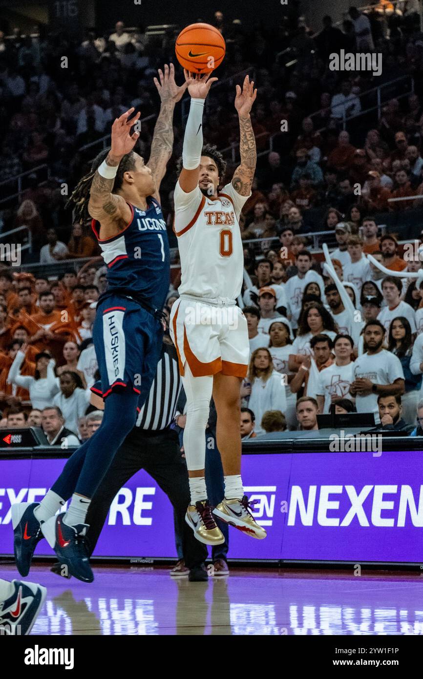 Texas, USA. 8th Dec, 2024. Jordan Pope #0 of the Texas Longhorns in ...