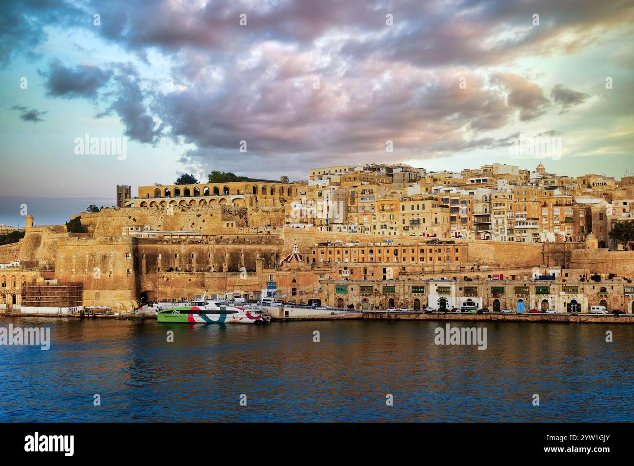 Goz Ferry Docked at Vallatta Malta Stock Photo - Alamy