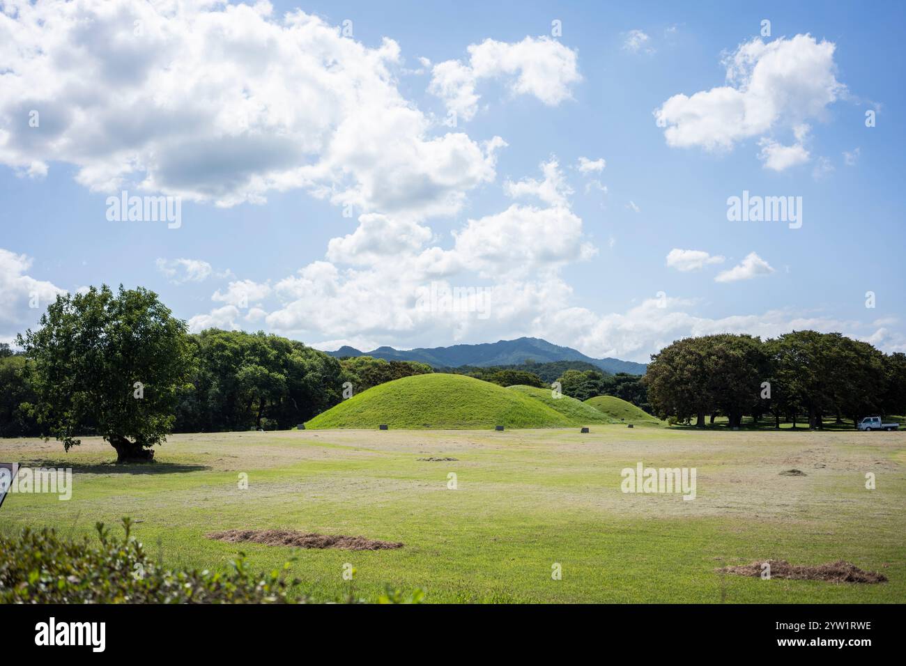 Gyeongju royal tomb complex hi-res stock photography and images - Alamy
