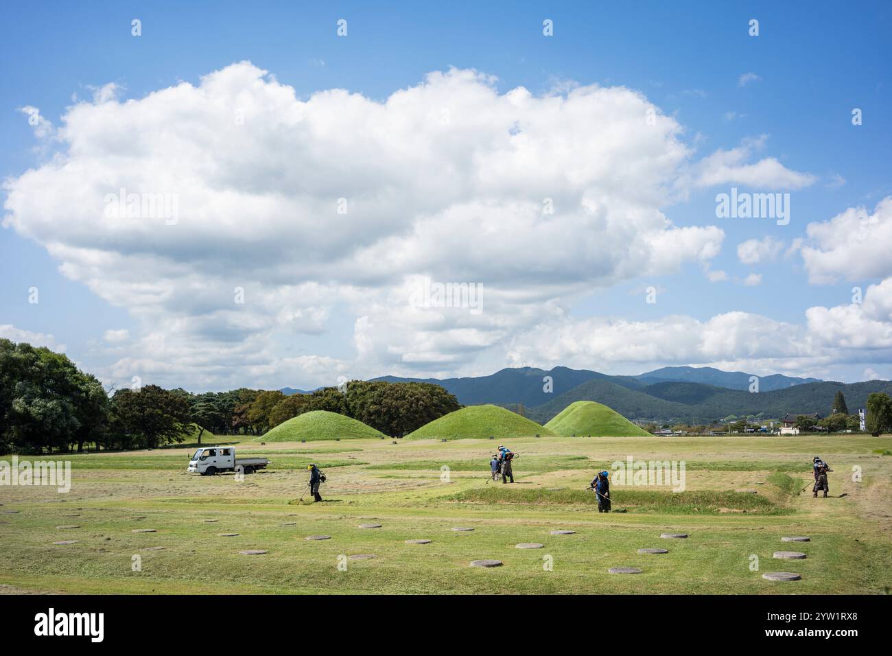 Gyeongju royal tomb complex hi-res stock photography and images - Alamy