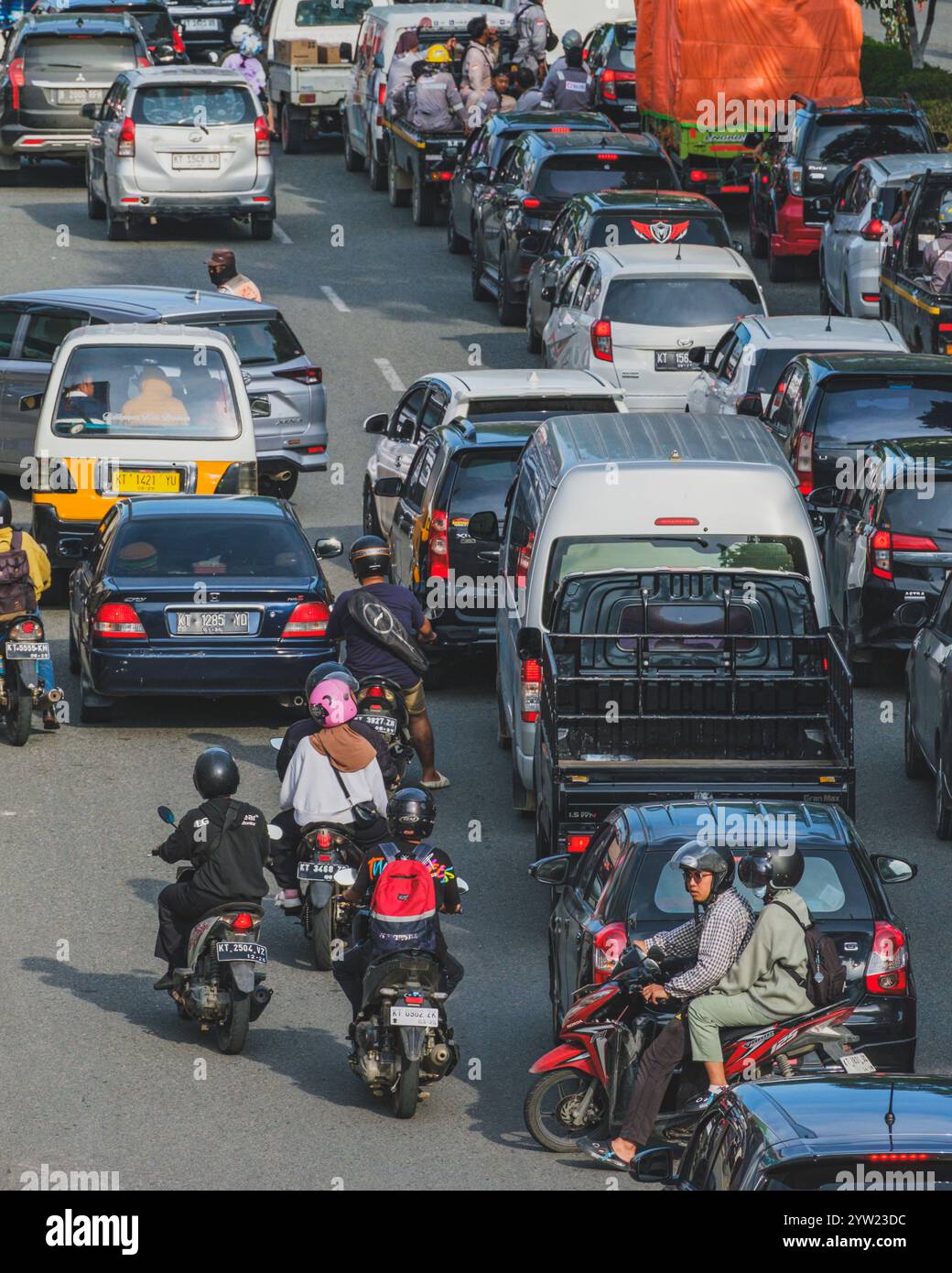 Especially during rush hour hi-res stock photography and images - Alamy