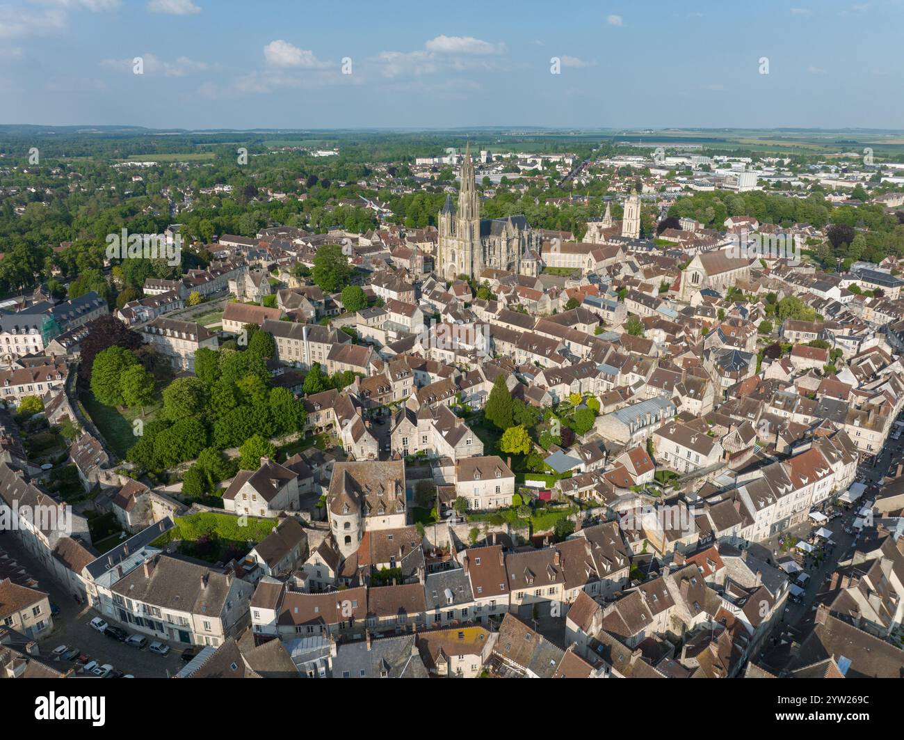 Medieval cathedral in senlis france hi-res stock photography and images ...