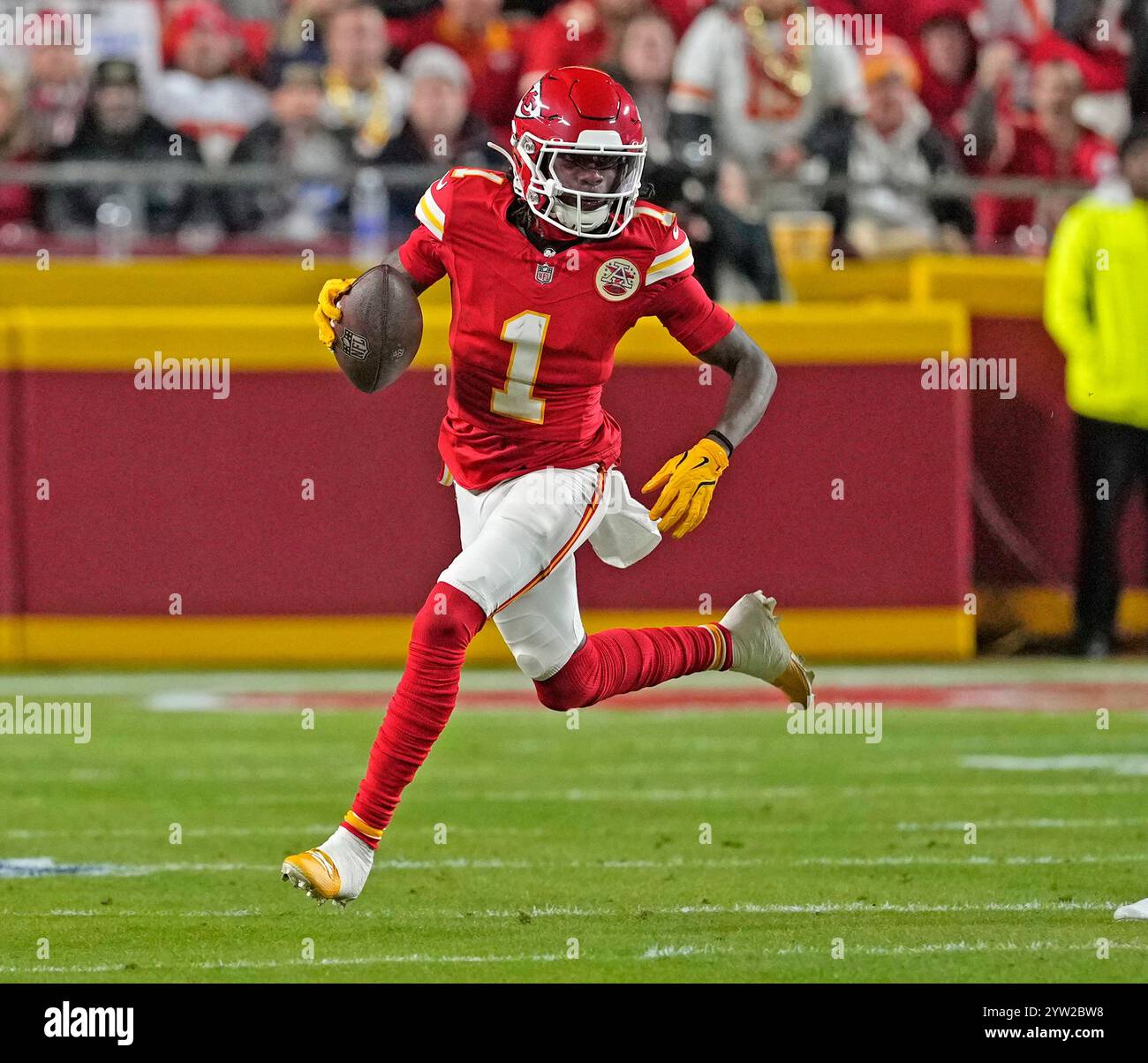 Kansas City, United States. 08th Dec, 2024. Kansas City Chiefs wide ...