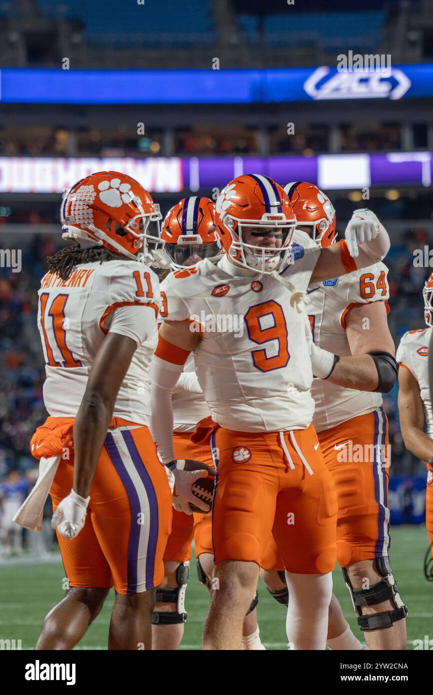 Charlotte, NC: Clemson Tigers tight end Jake Briningstool (9 ...