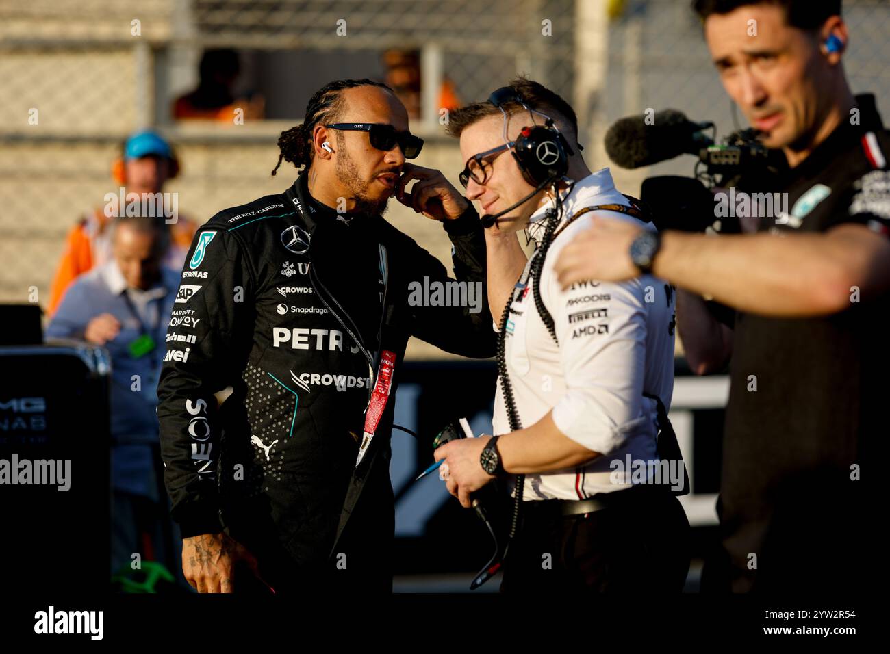 HAMILTON Lewis (gbr), Mercedes AMG F1 Team W15, portrait Peter 'Bono ...
