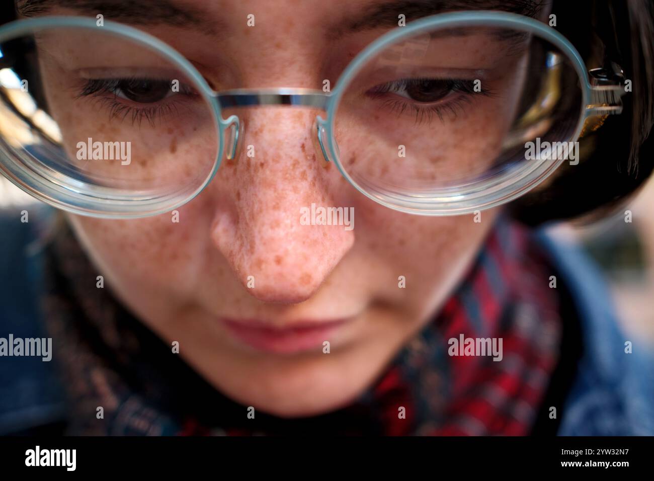 Round features hi-res stock photography and images - Alamy