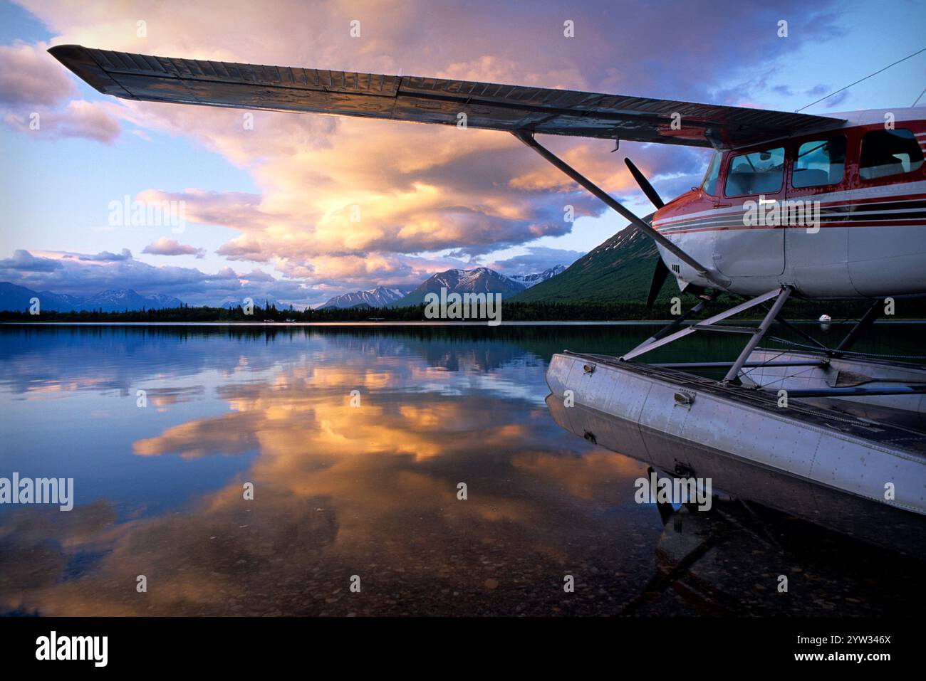 Float plane lake clark hi-res stock photography and images - Alamy