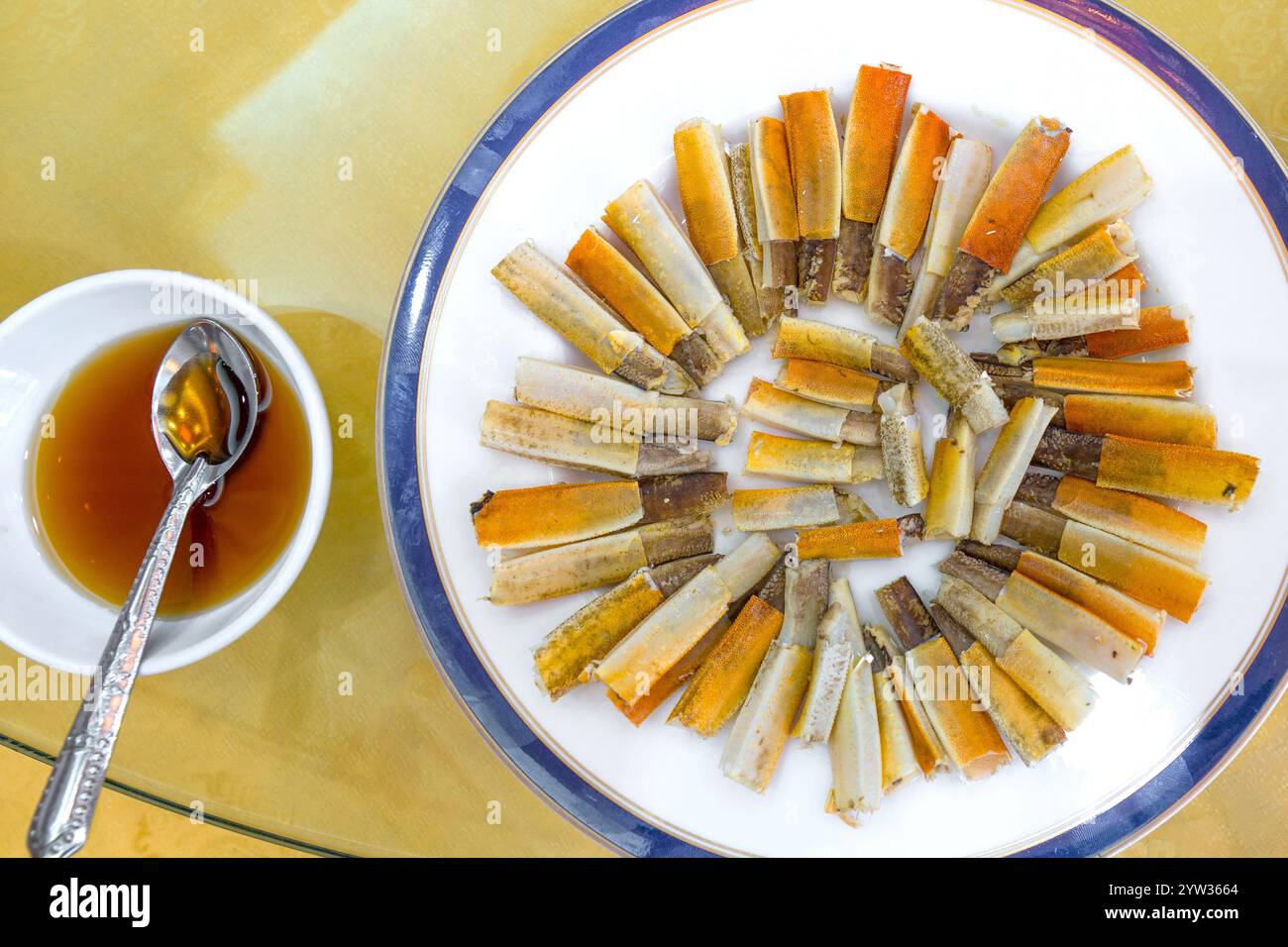 Chinese mitten crab is an important part of Shanghai cuisine. The crab ...