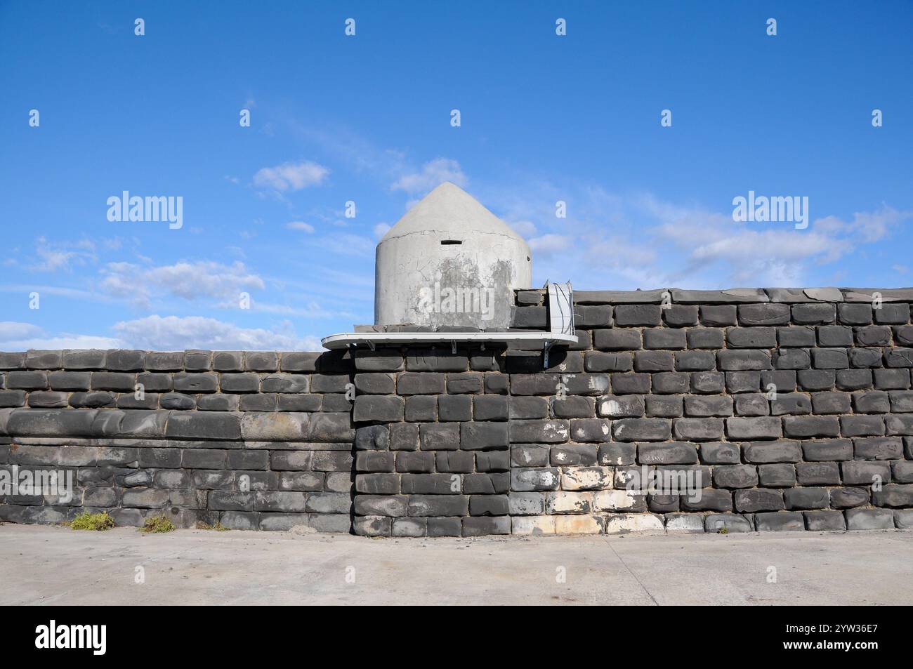 Defensive tower. San Vincenzo Pier in Naples Stock Photo - Alamy