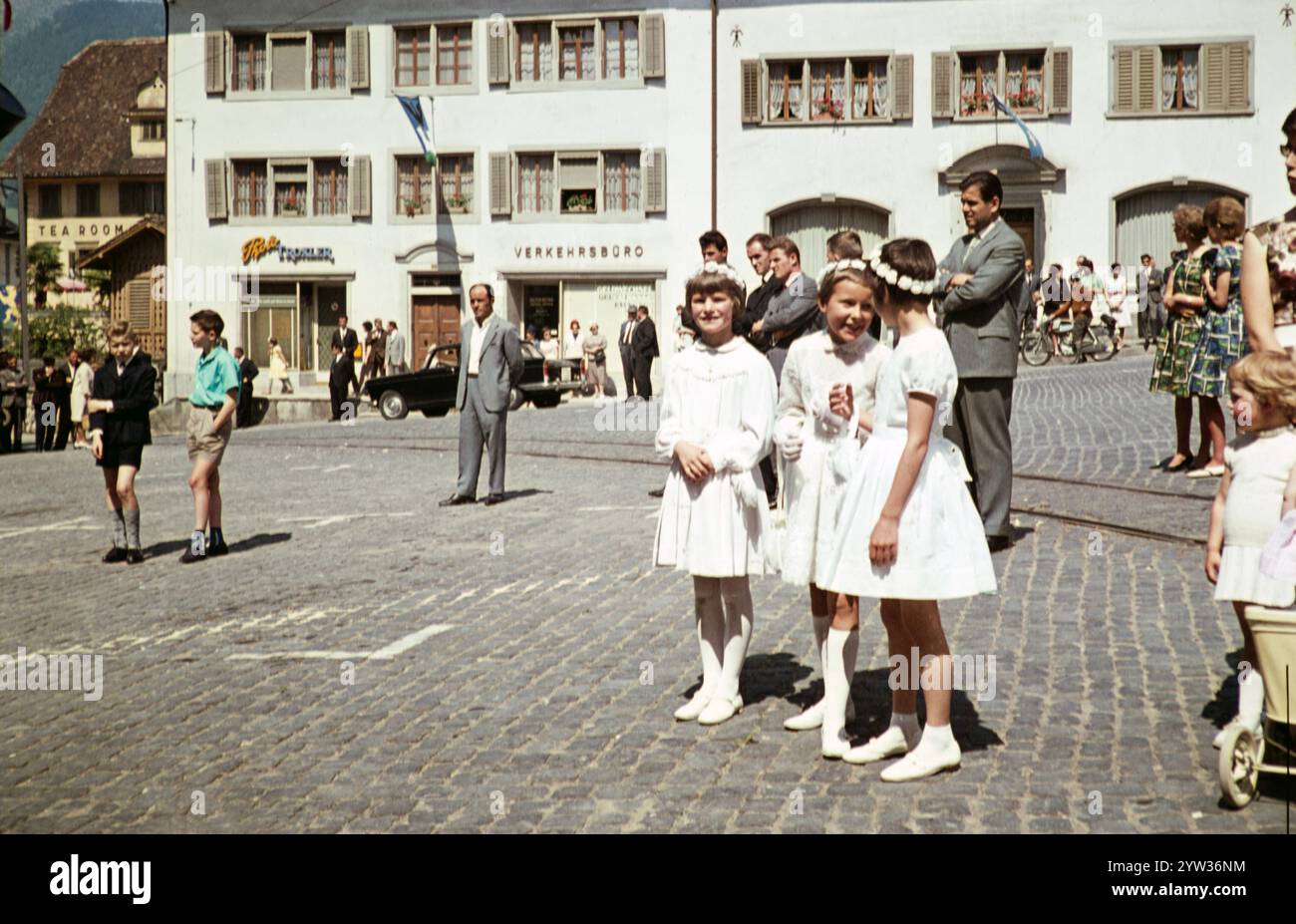 1950s historical girls in parade hi-res stock photography and images ...