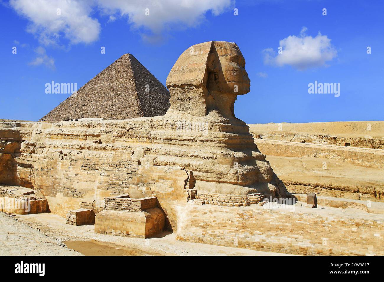 Africa, Egypt, The Sphinx of Giza with the Chephren Pyramid, Africa ...