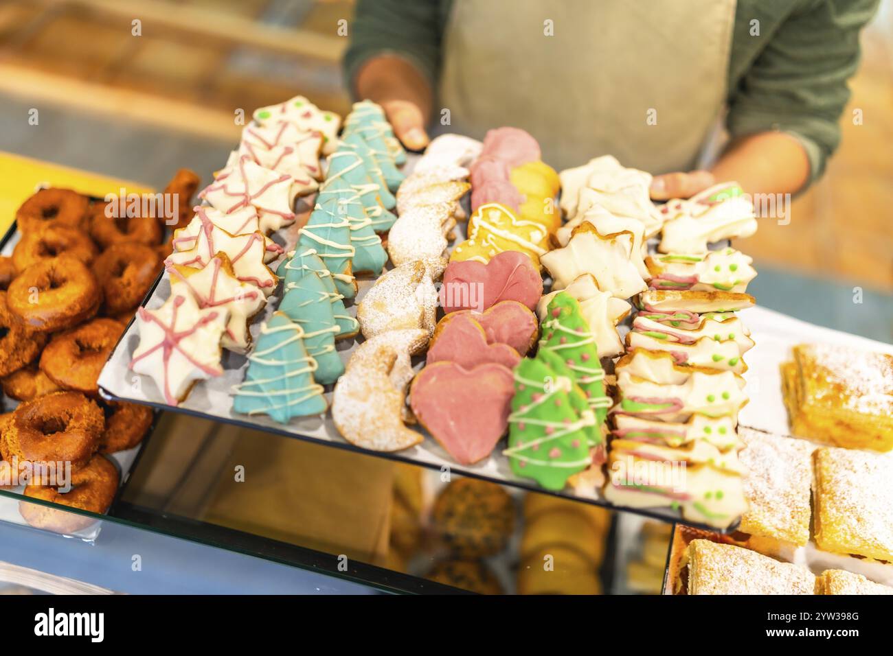 Christmasy stores hi-res stock photography and images - Alamy