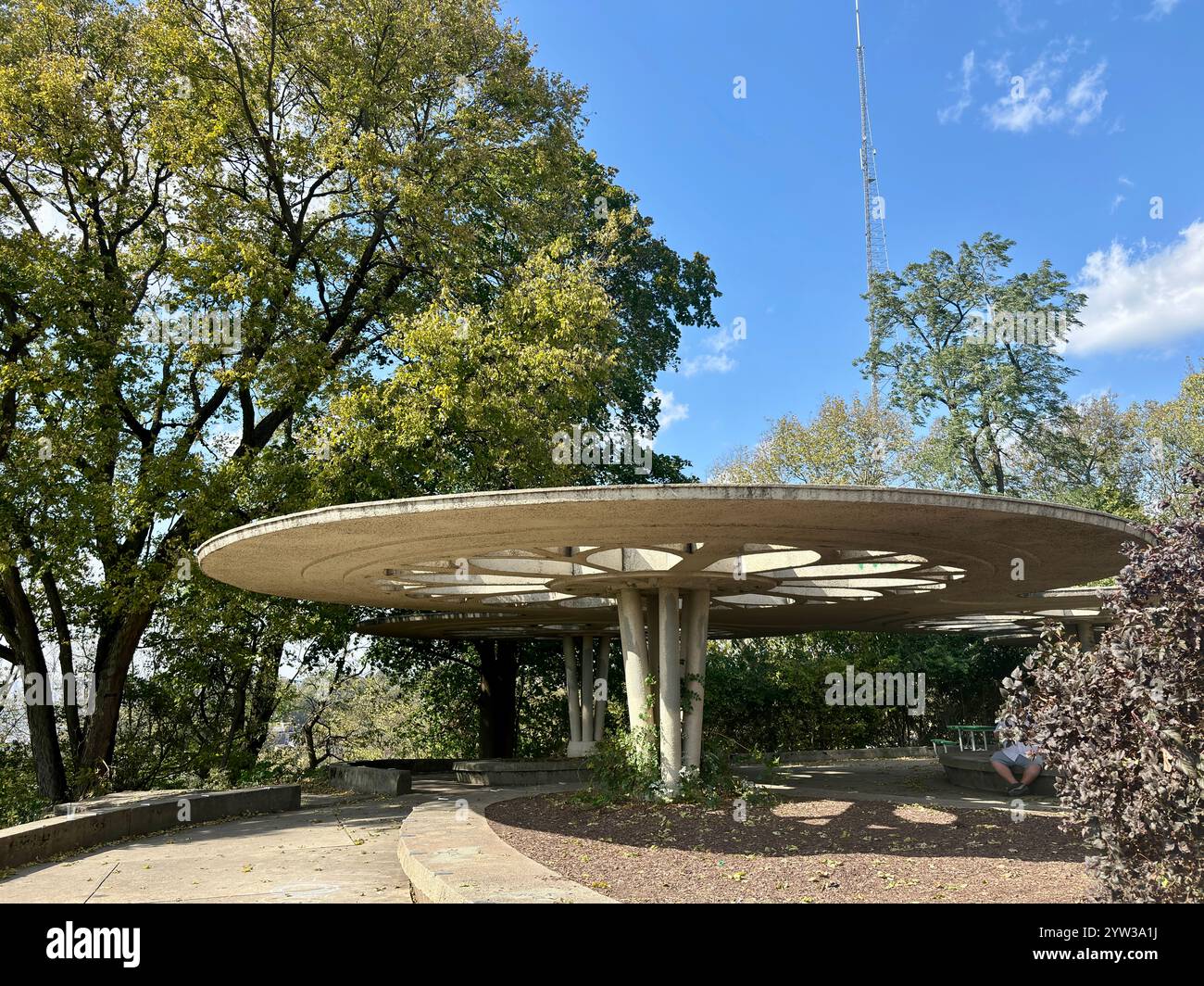 Circular pavilion with green trees in Bellevue Park, Cincinnati Stock ...