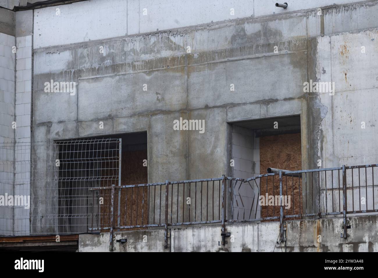 Parts of a decaying old industrial building Stock Photo - Alamy
