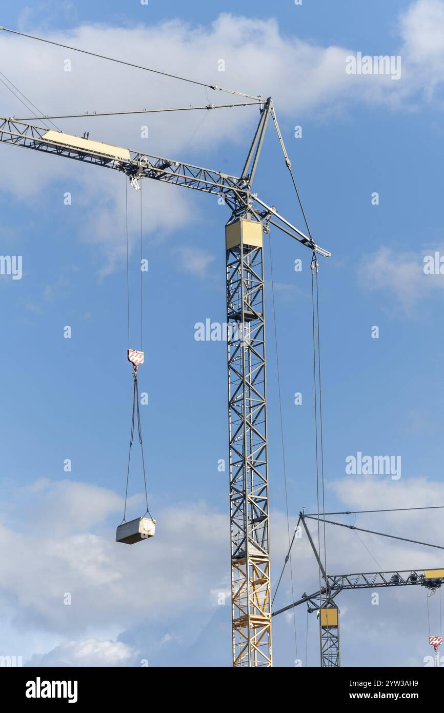Construction crane works against hi-res stock photography and images ...