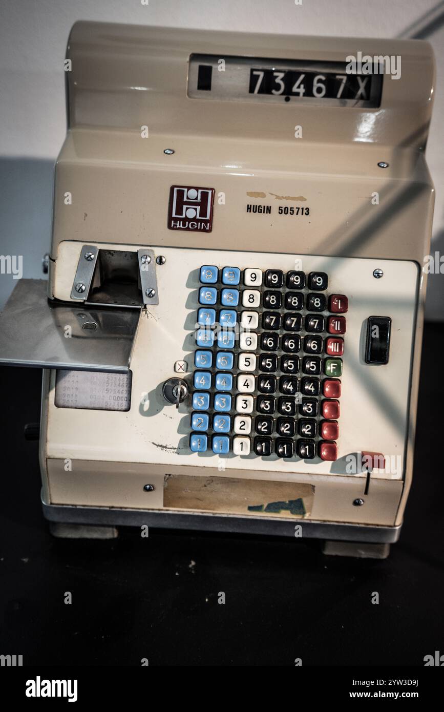 Hugin ticket issuing machine, Cacabelos Archaeological Museum ...