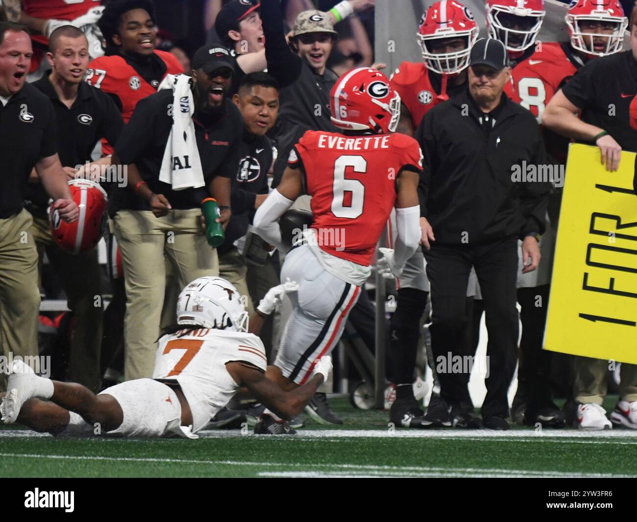 ATLANTA, GA - DECEMBER 07: Georgia Bulldogs defensive back Daylen ...