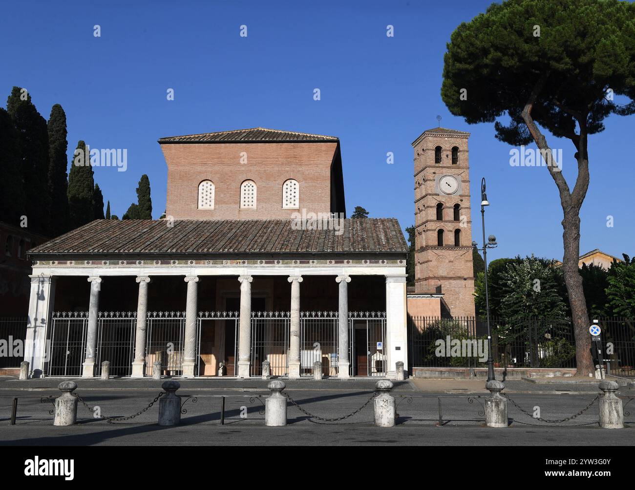 Basilica di San Lorenzo fuori le mura (Saint Lawrence outside the Walls ...