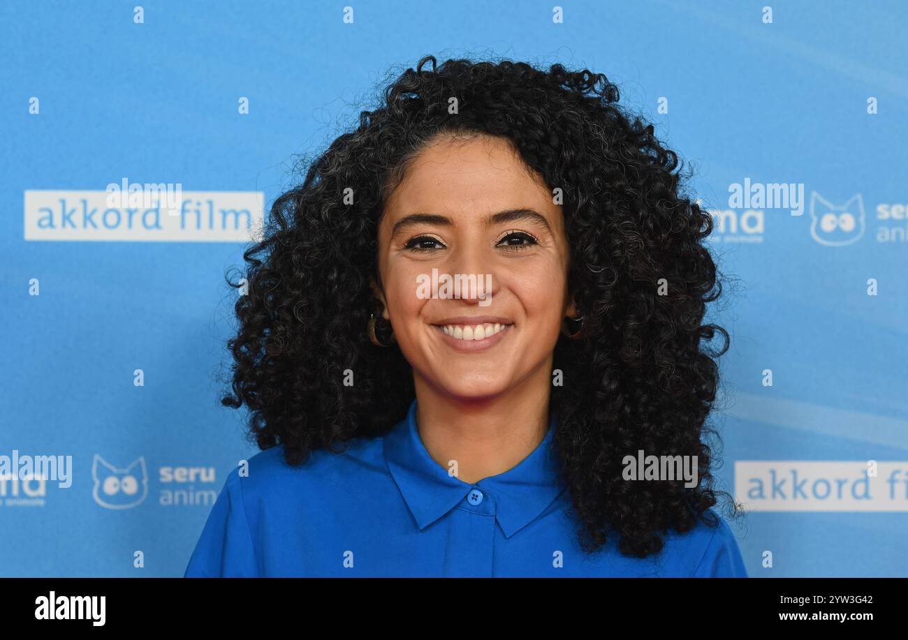 Schauspielerin und Moderatorin Siham El Maimouni kommt zur Premiere des ...