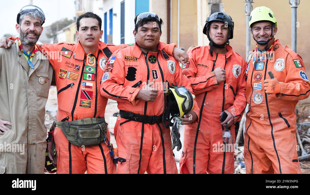 Brigada Topos Tlatelolco. First aid support and rescue team in calamity ...