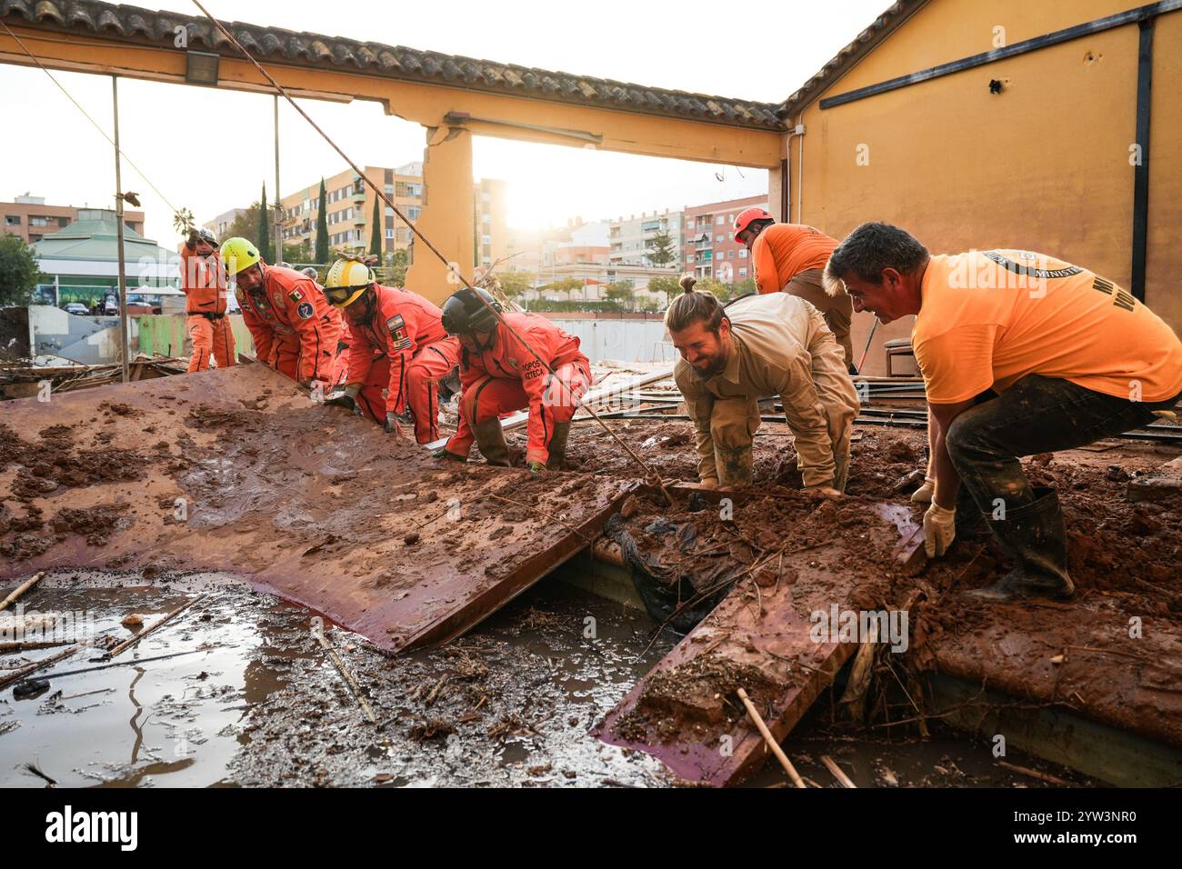 Brigada Topos Tlatelolco. First aid support and rescue team in calamity ...