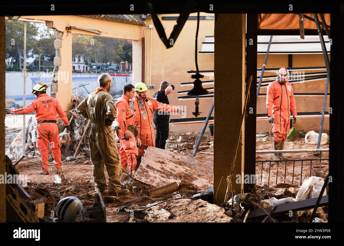 Brigada Topos Tlatelolco. First aid support and rescue team in calamity ...