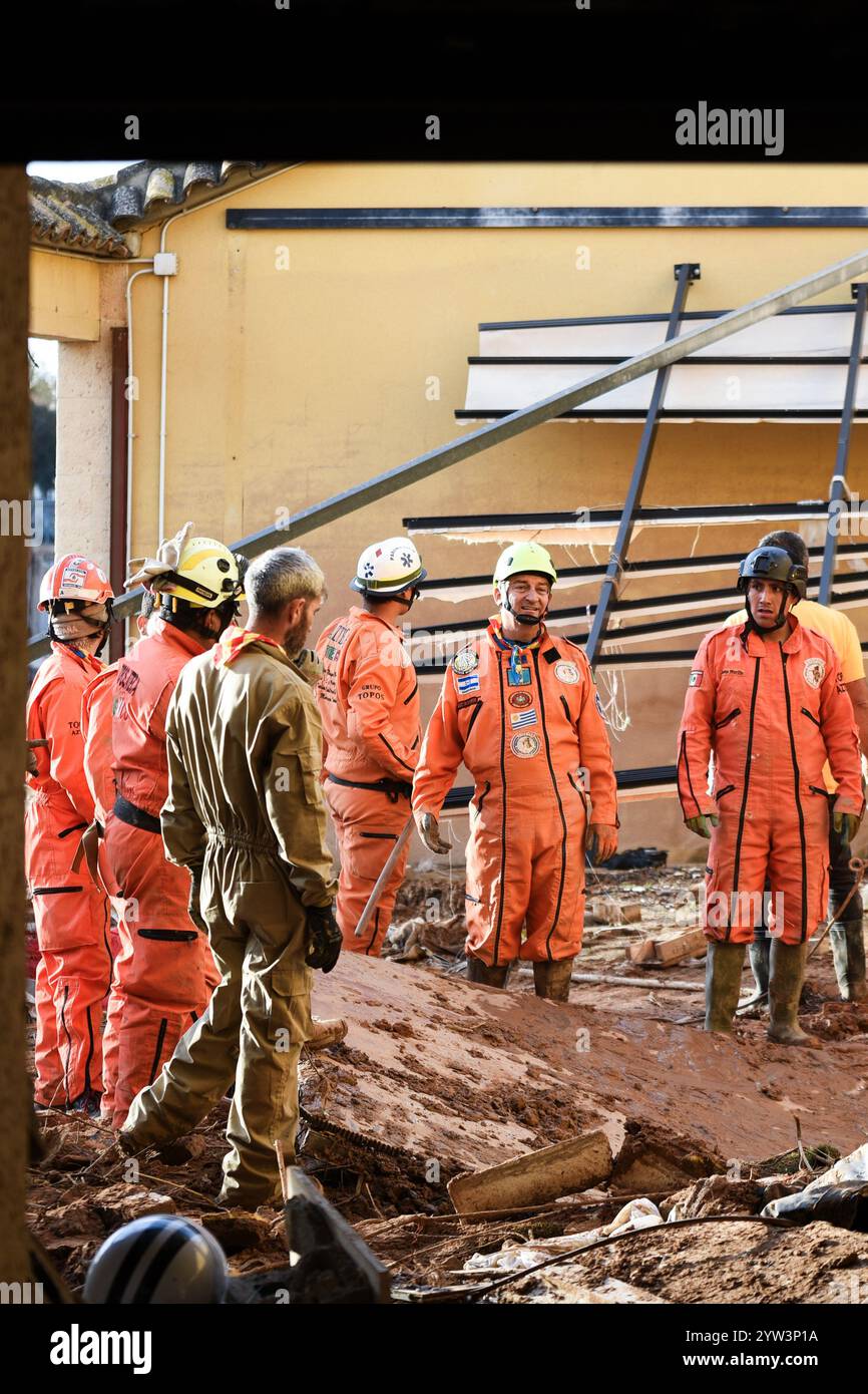 Brigada Topos Tlatelolco. First aid support and rescue team in calamity ...