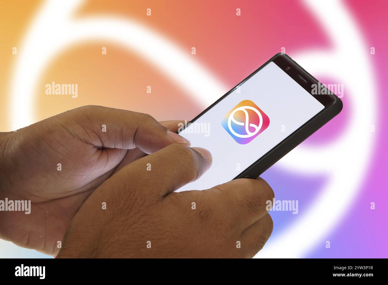 Apple siri logo is displayed on smartphone Stock Photo - Alamy