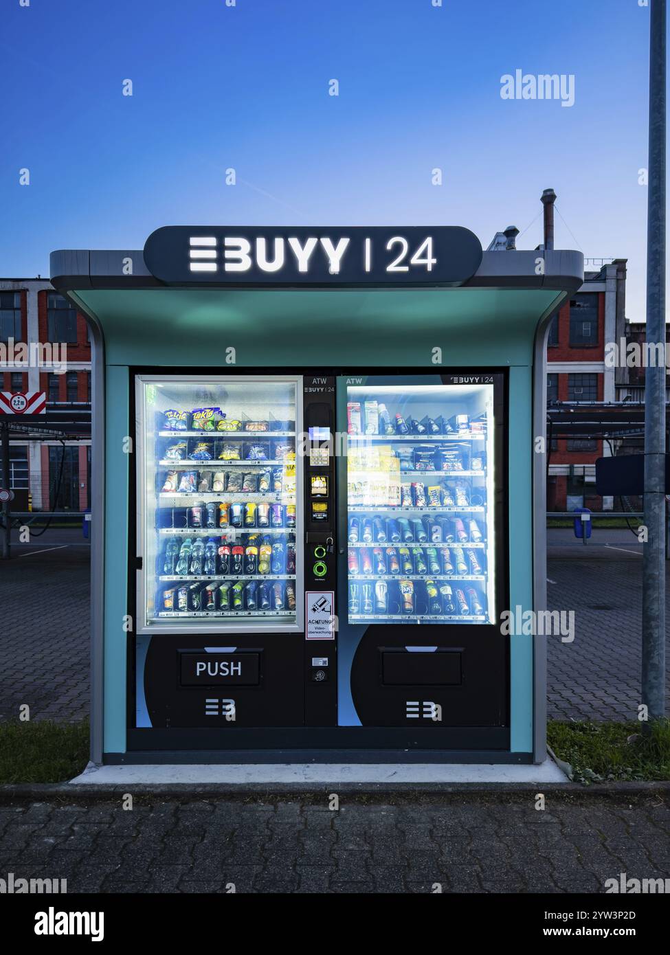 Drinks in vending machine germany hi-res stock photography and images ...
