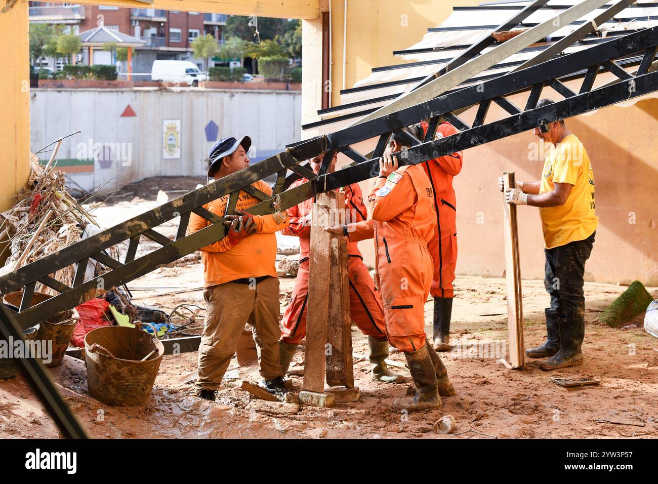 Brigada Topos Tlatelolco. First aid support and rescue team in calamity ...