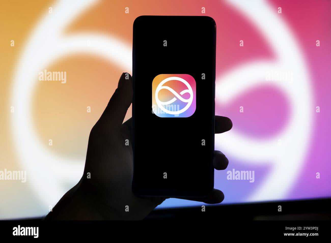 Apple siri logo is displayed on smartphone Stock Photo - Alamy