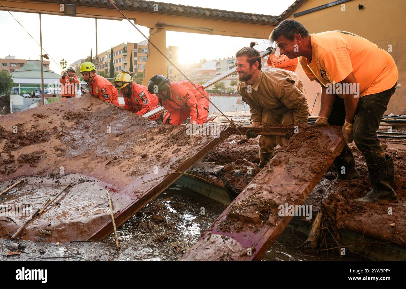 Brigada Topos Tlatelolco. First aid support and rescue team in calamity ...