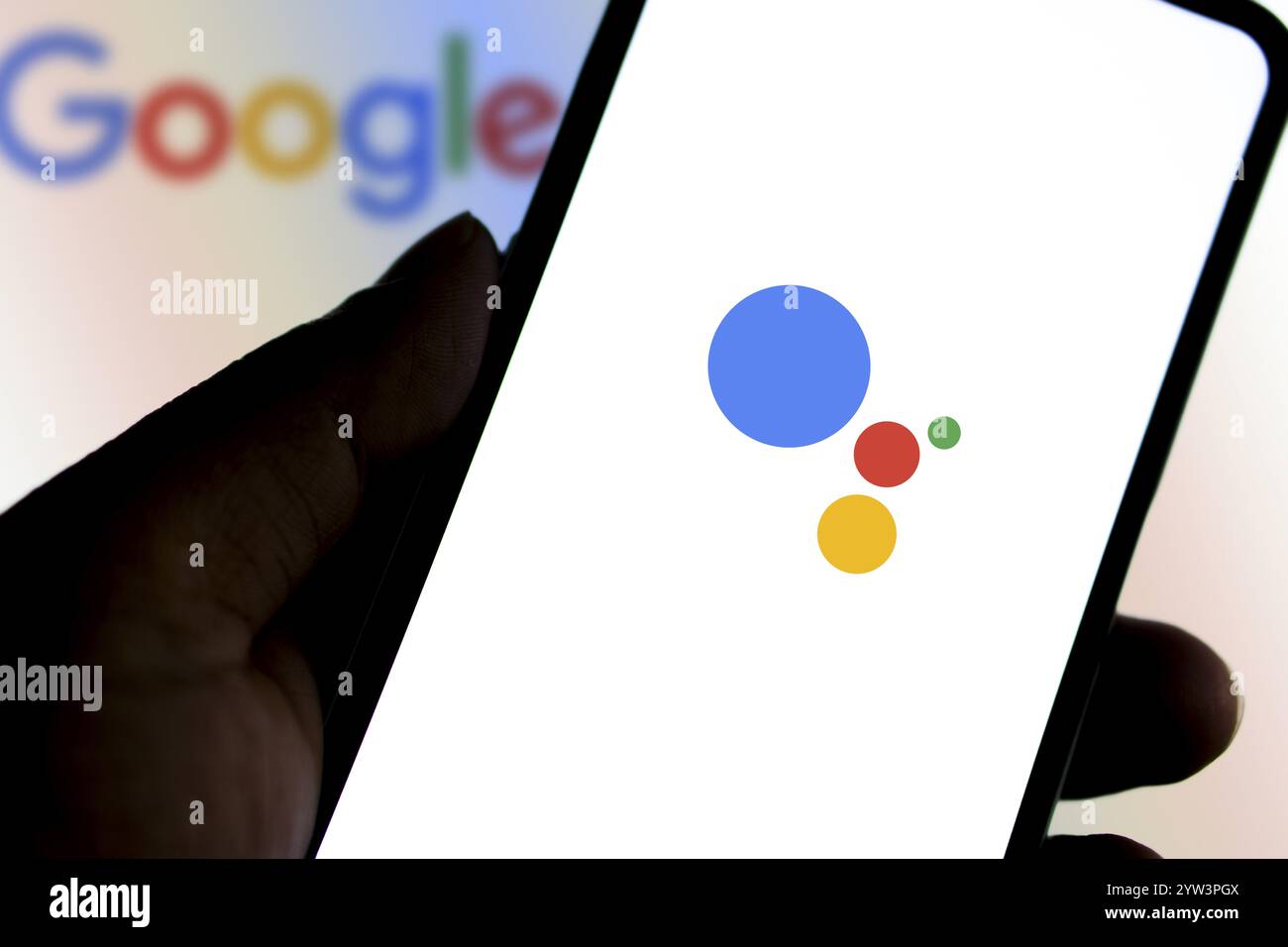 Google assistant app logo on the Phone Stock Photo - Alamy