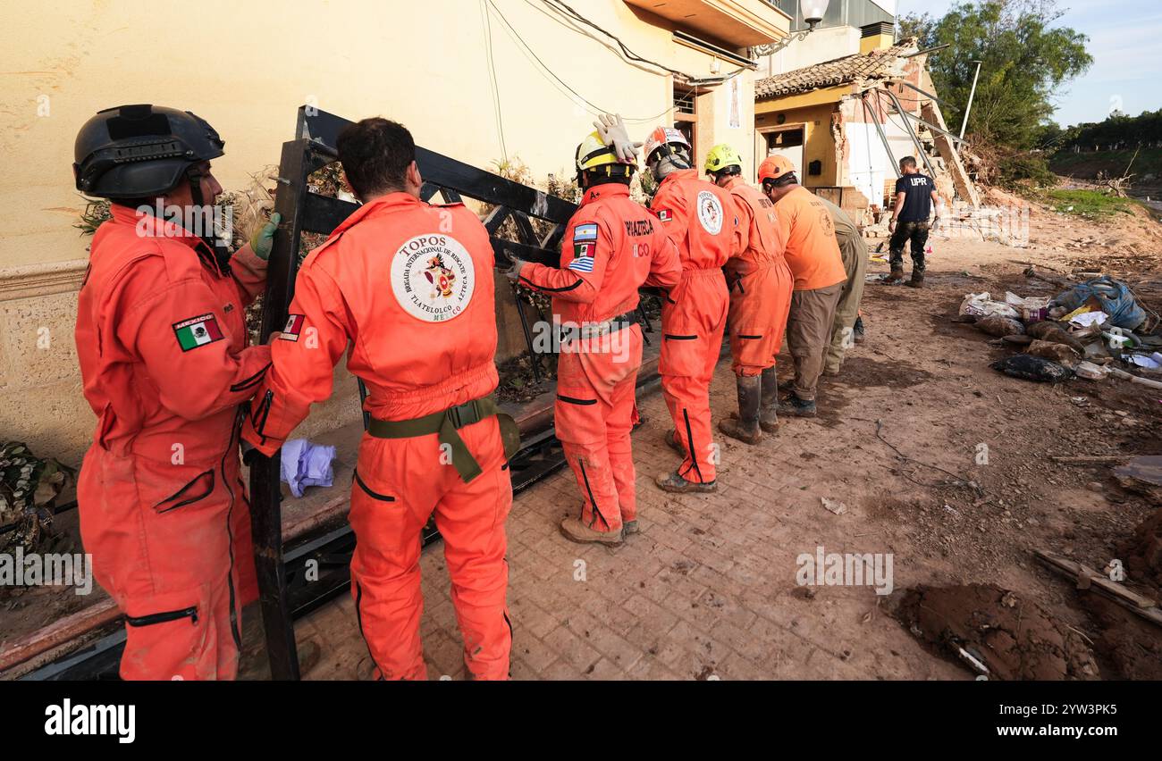 Brigada Topos Tlatelolco. First aid support and rescue team in calamity and accidents help in ...