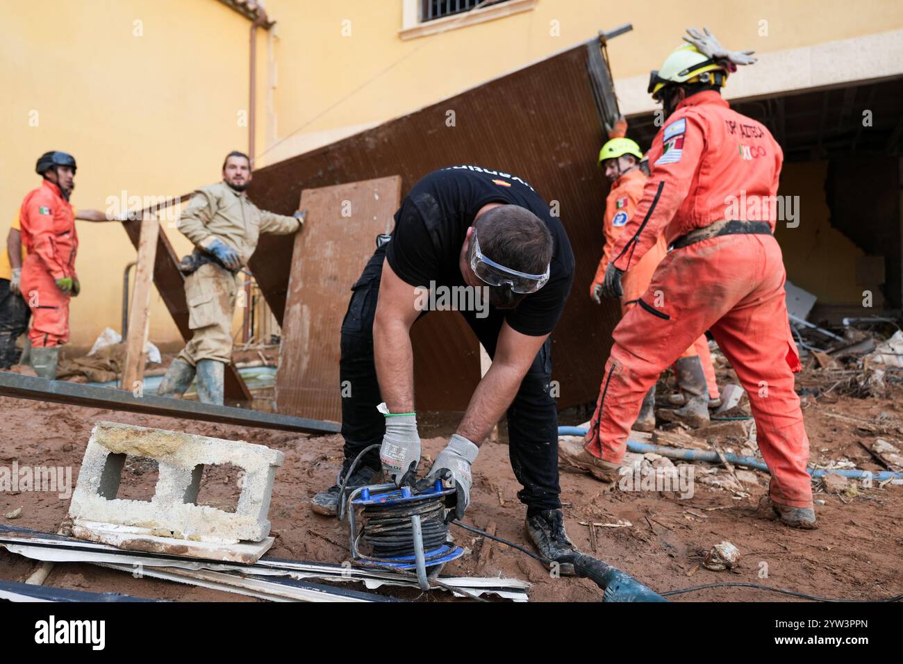 Brigada Topos Tlatelolco. First aid support and rescue team in calamity ...
