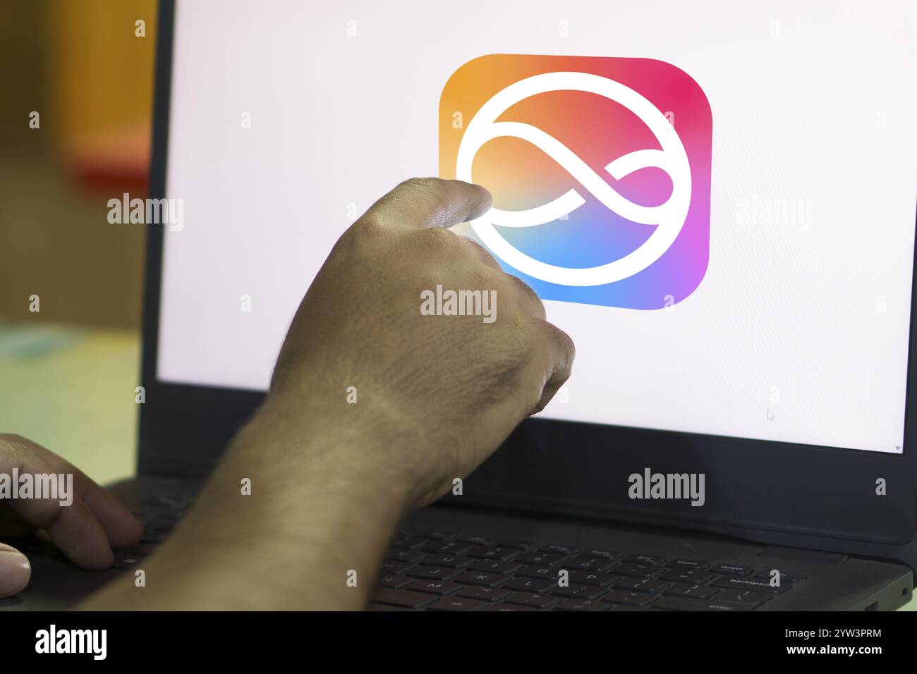 Apple siri logo is displayed on smartphone Stock Photo - Alamy