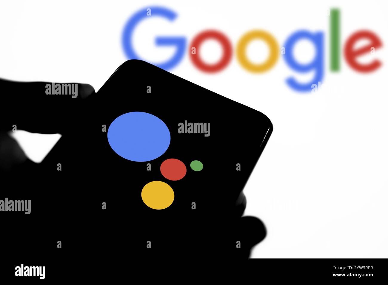 Google assistant app logo on the Phone Stock Photo - Alamy
