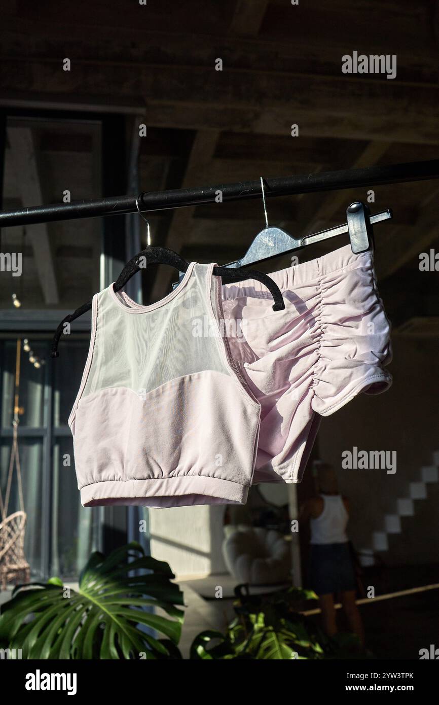 Pink gym shorts hi-res stock photography and images - Alamy