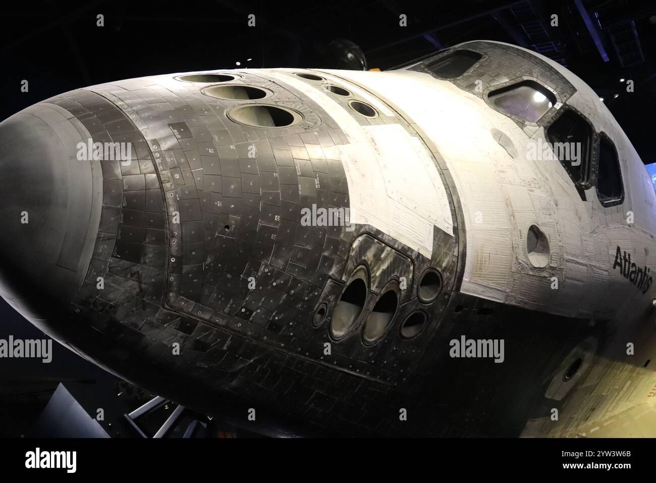 Space Shuttle Atlantis on display at the Kennedy Space Center Visitor ...