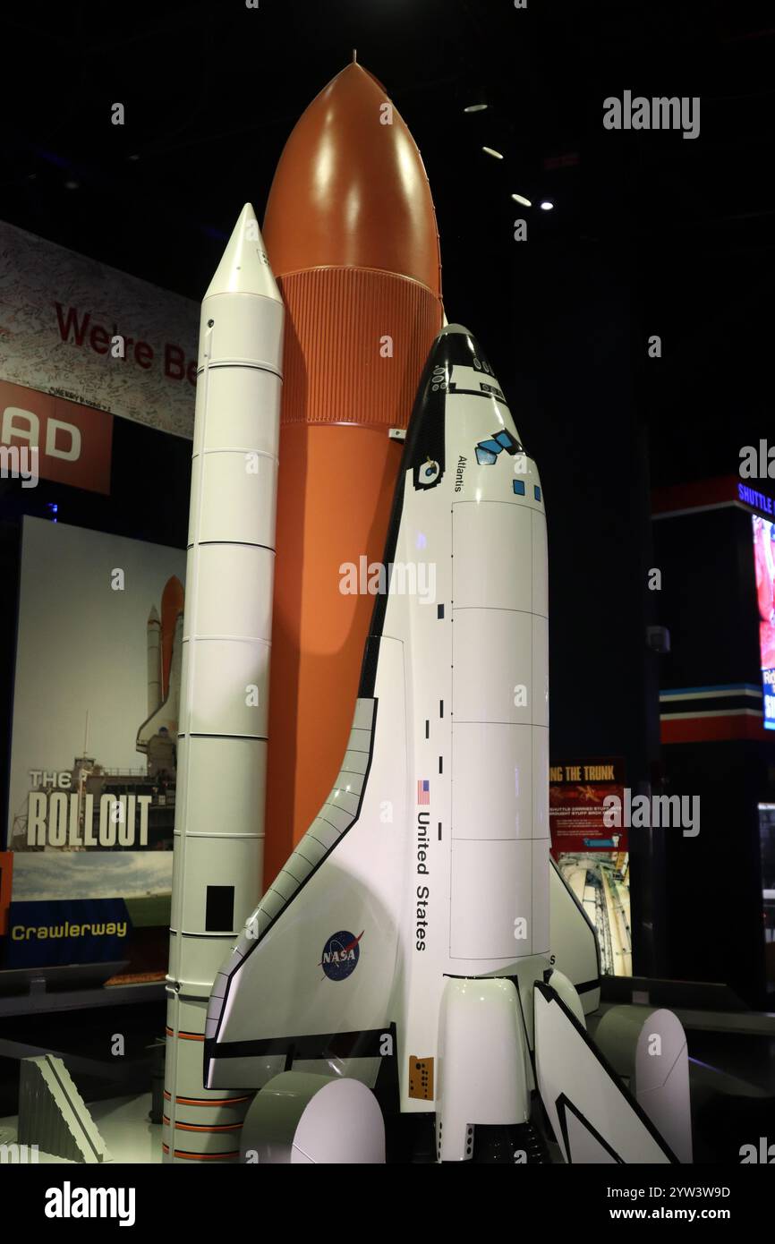Space Shuttle Atlantis on display at the Kennedy Space Center Visitor ...